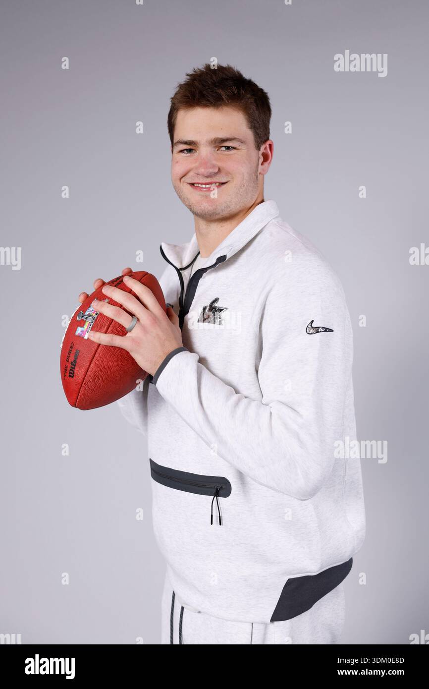 New England Patriots Drake Maye (10) poses for a portrait on Opening ...