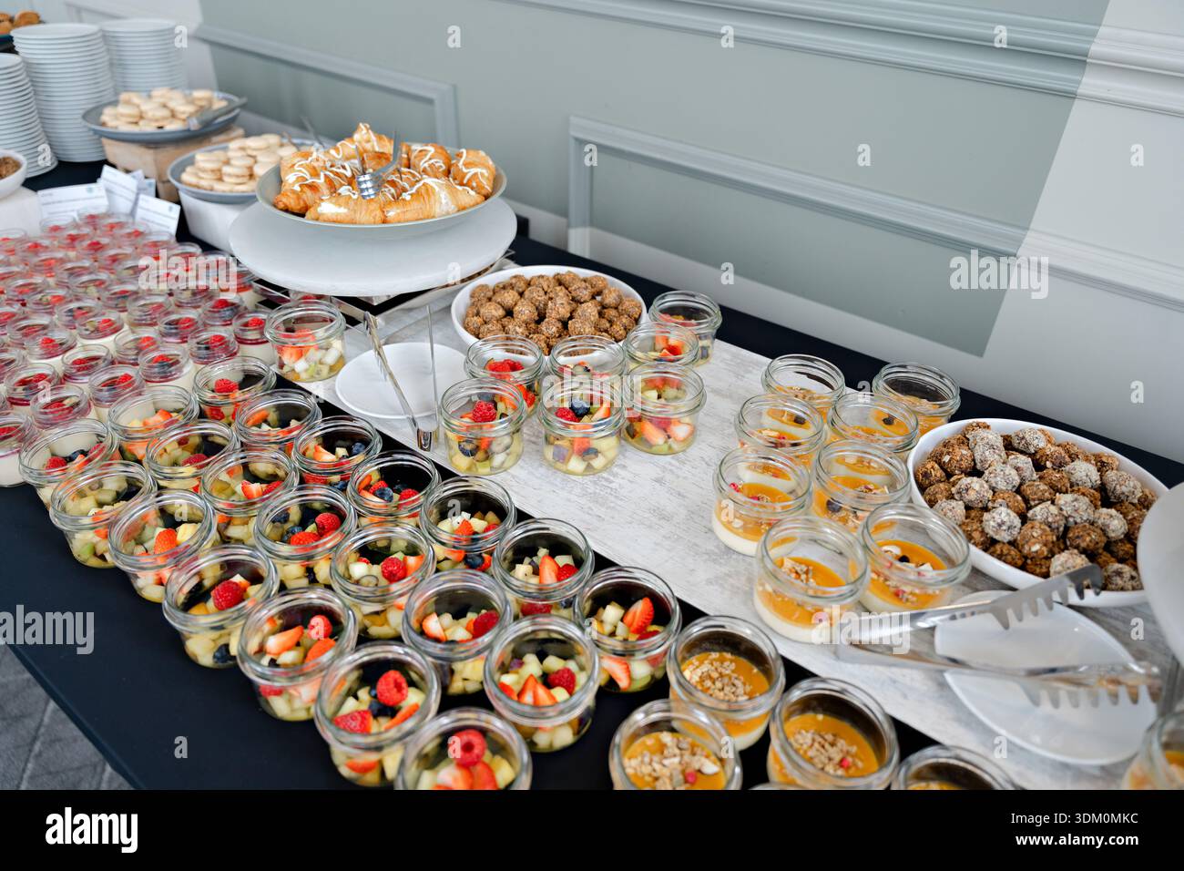 Elegant breakfast buffet assorted hi-res stock photography and images ...