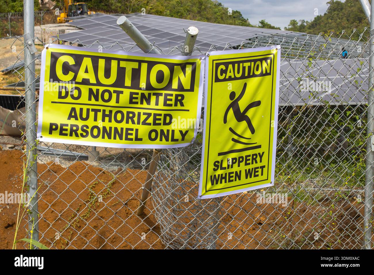 Construction site safety signs hi-res stock photography and images - Alamy