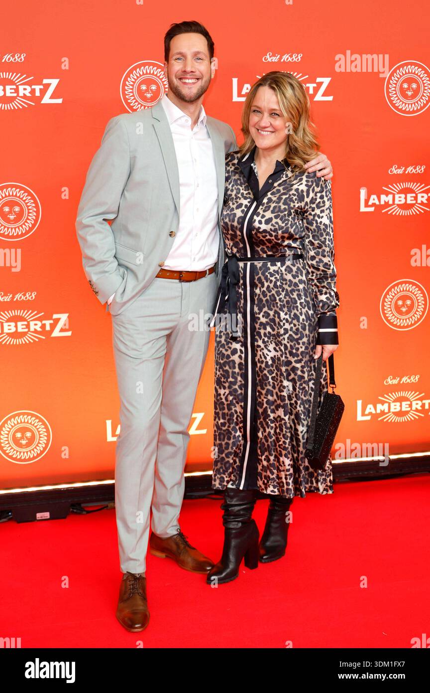 Sven Kroll und Lisa Feller bei der 25. Lambertz Monday Night in den MMC ...