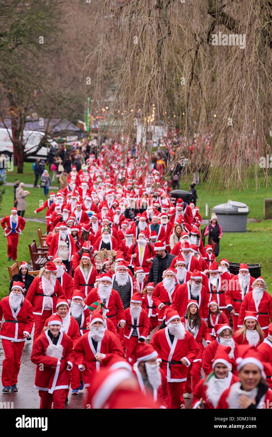 Edinburgh Christmas Santa Run and Santa Paws Stock Photo - Alamy