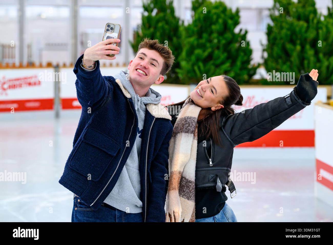 Edinburgh Christmas, Ice Rink and Ice Bar Stock Photo - Alamy