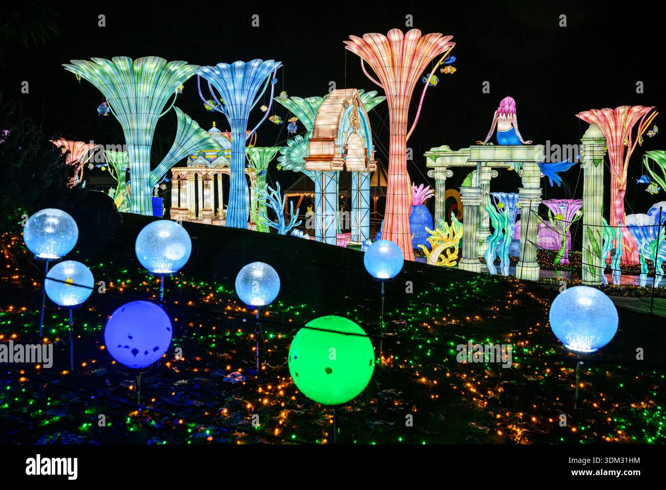 Edinburgh Zoo, Giant Lanterns Trail Stock Photo - Alamy