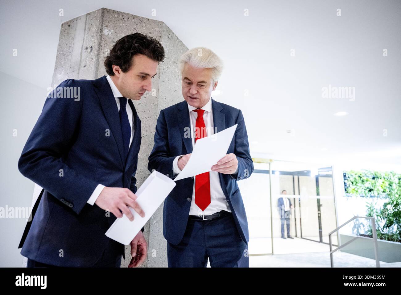 THE HAGUE - Jesse Klaver (GroenLinks/PvdA) and Geert Wilders (PvV). The ...