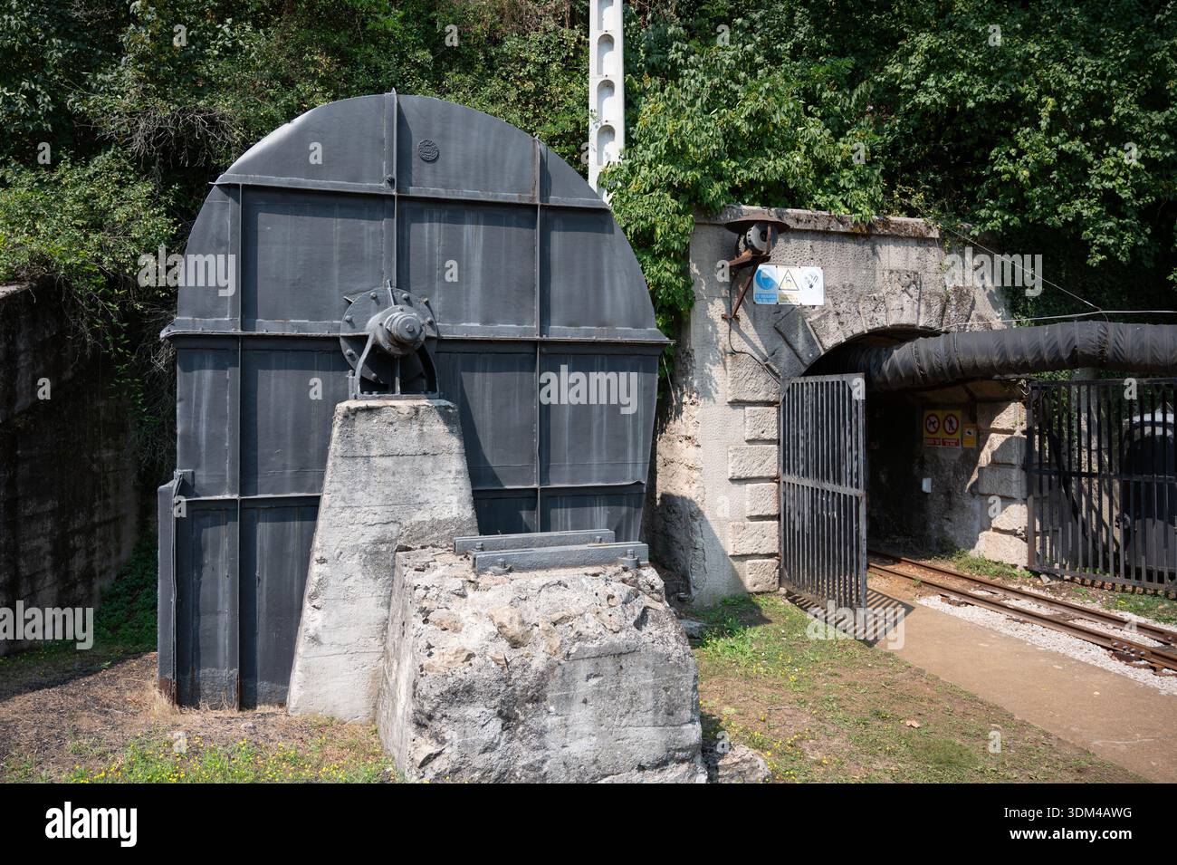 Coal mine fan historic hi-res stock photography and images - Alamy