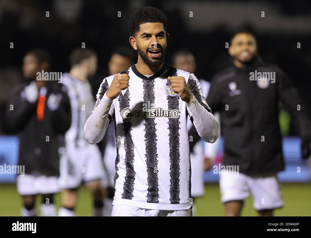 St Mirren's Miguel Freckleton celebrates following the William Hill ...
