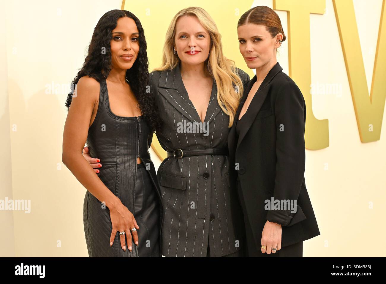 Kerry Washington, Elisabeth Moss and Kate Mara arriving to Apple TV ...