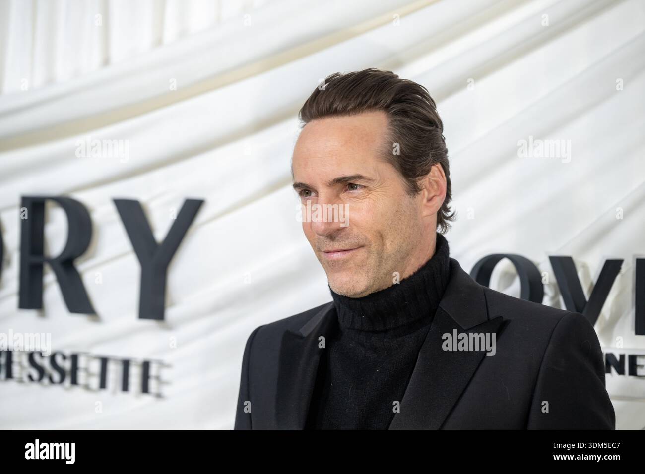 NEW YORK, NEW YORK - FEBRUARY 03: Alessandro Nivola attends FX's "Love ...