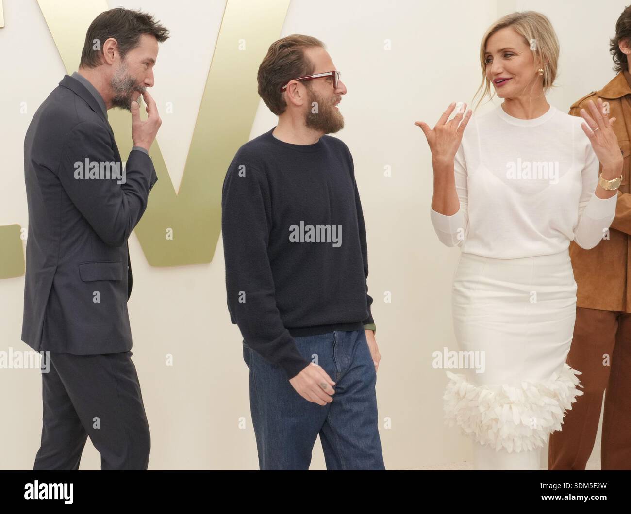 (L-R) OUTCOME Cast - Keanu Reeves, Jonah Hill and Cameron Diaz at the ...