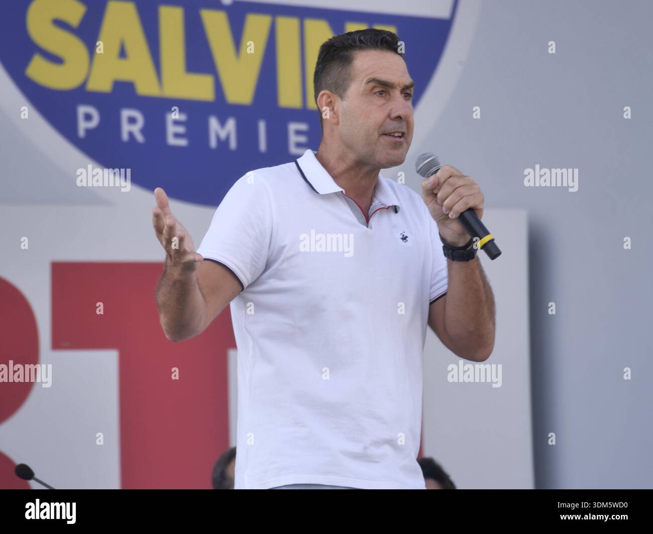 (Archive footage): General Roberto Vannacci leaves Salvini's League to ...