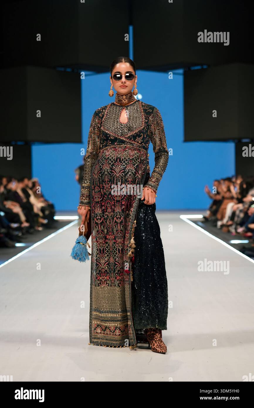 Lahore, Pakistan. 04th Feb, 2026. A model presents a creation by ...