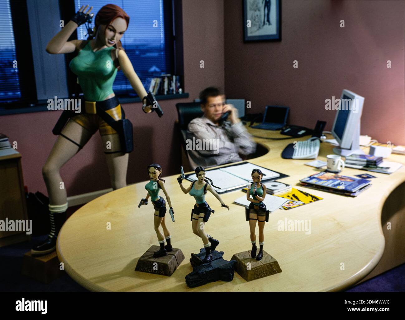 Lara croft video game character hi-res stock photography and images - Alamy