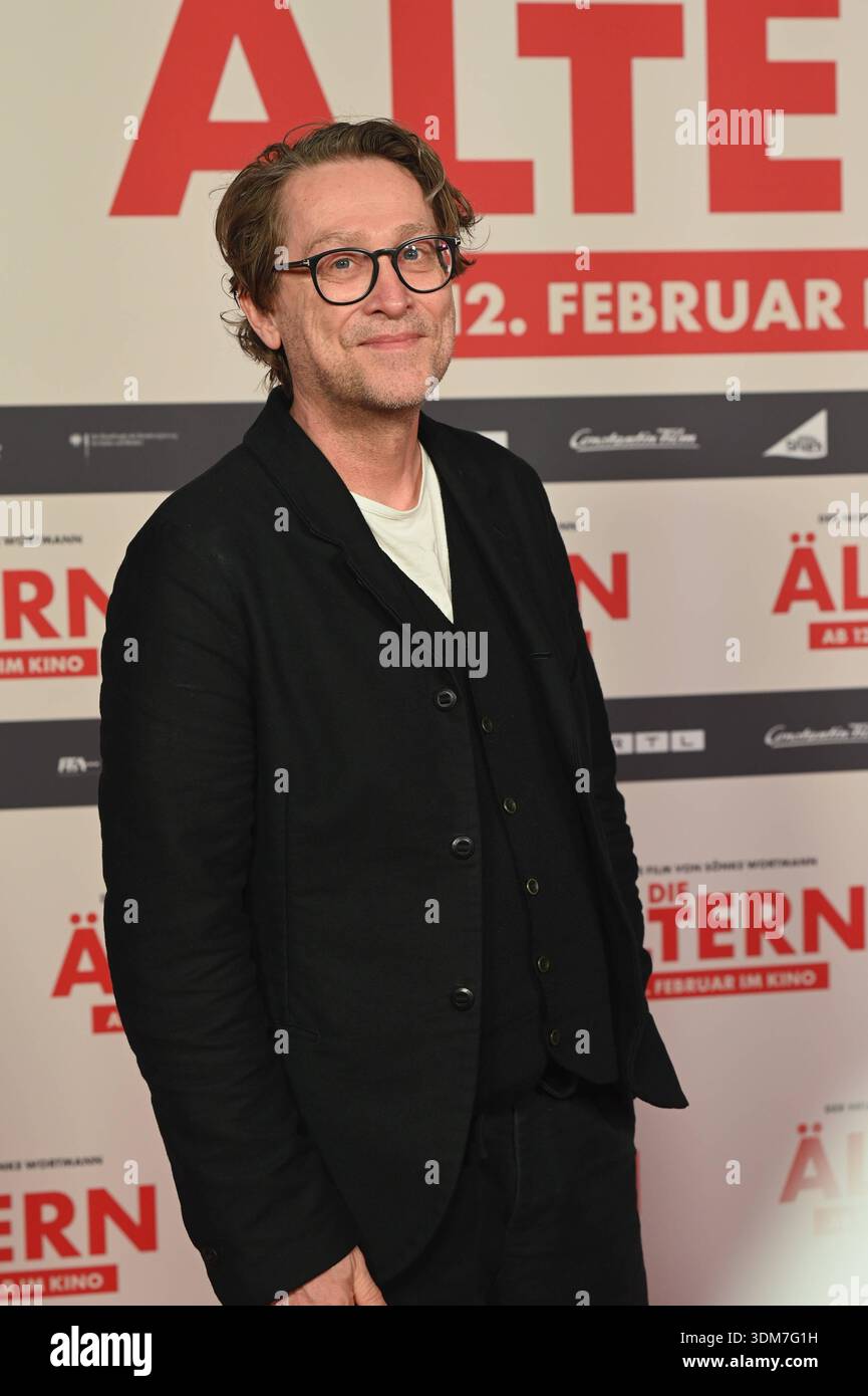 Schriftsteller Jan Weiler kommt zur Premiere des Film Die Ältern in den ...