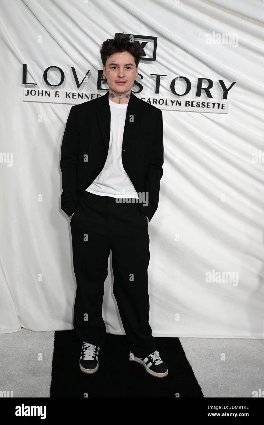 Jesse Sullivan attends FX's "Love Story: John F. Kennedy Jr & Carolyn ...