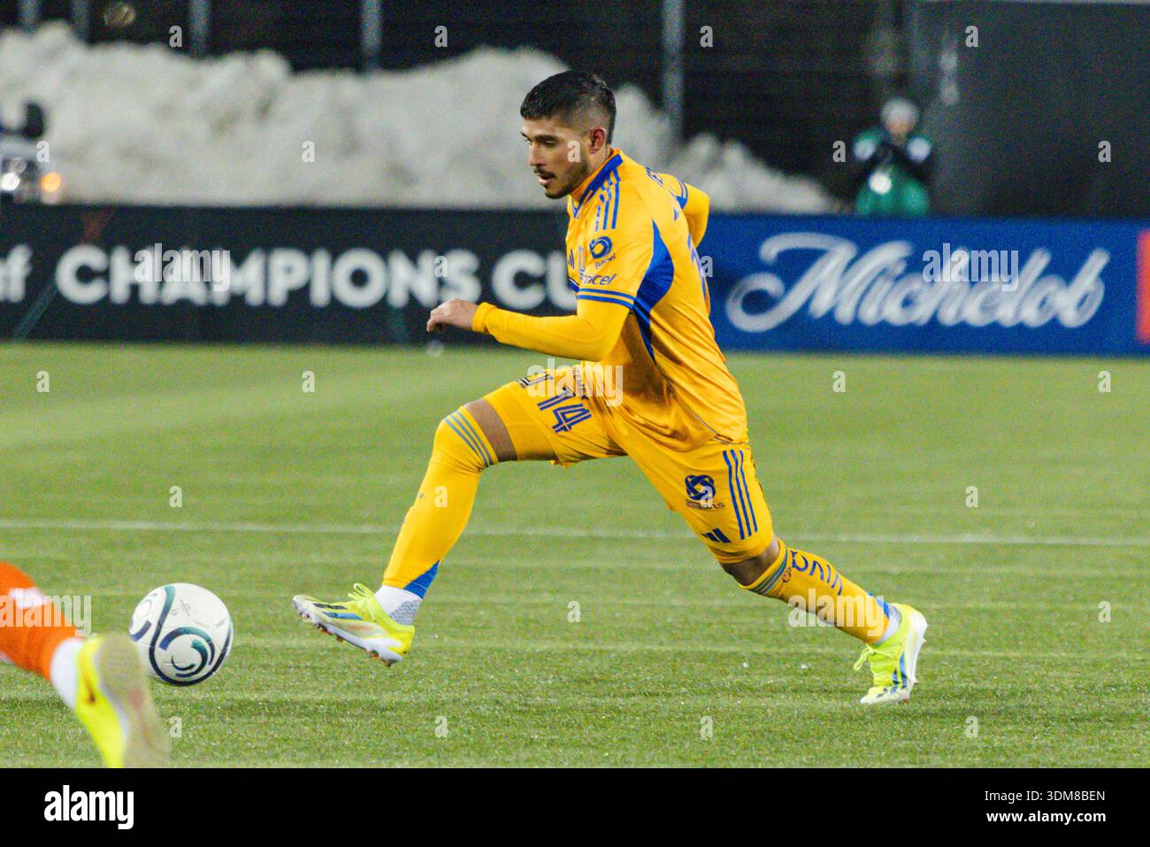 Jesus Garza (14 Tigres UANL) in action during the Concacaf Champions ...