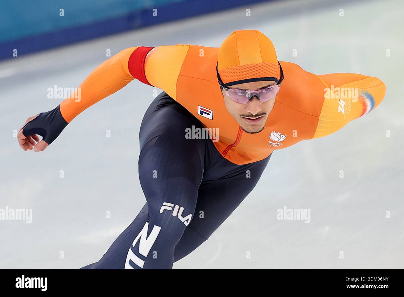 The Netherland's Sebas Diniz skates a test race of 500 meters on ...