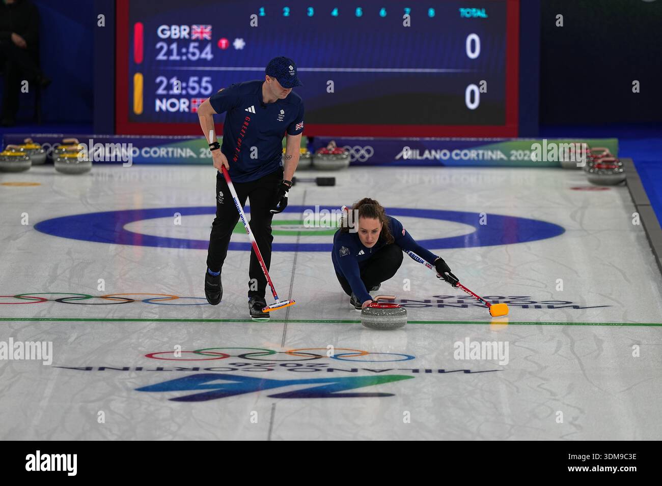 Britain's Jennifer Dodds and Britain's Bruce Mouat in action, during ...