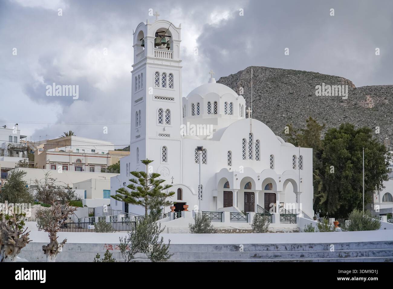 Panagia Mesani Church (Virgin Mary of the Middle), Emporio, Santorini ...