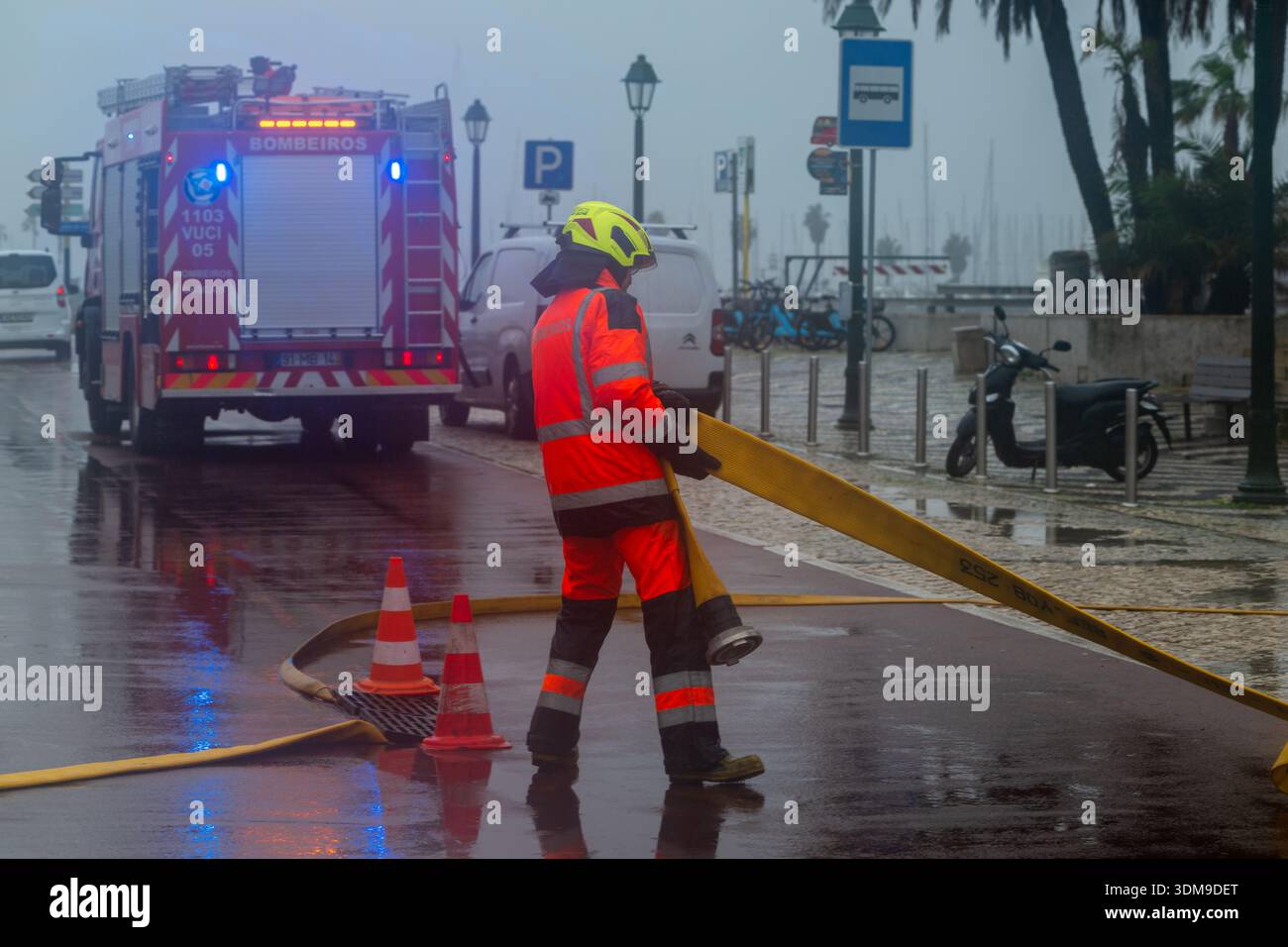 Firemen and police on location in the historic centre of Cascais ...