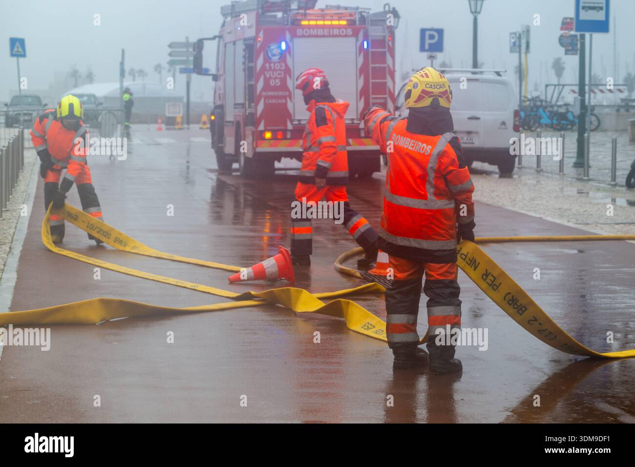 Firemen and police on location in the historic centre of Cascais ...