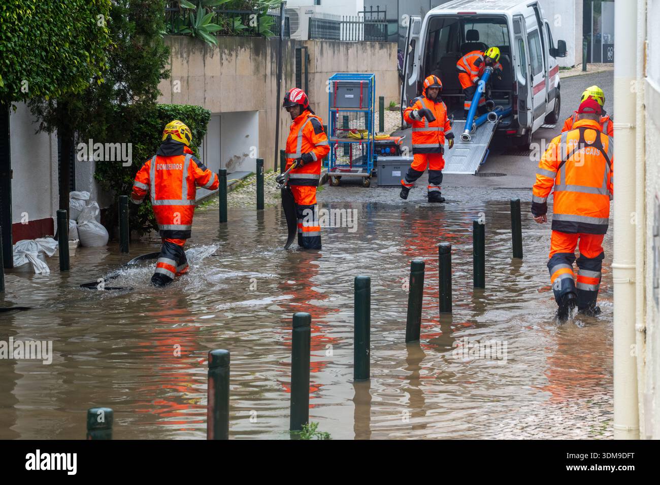 Firemen and police on location in the historic centre of Cascais ...