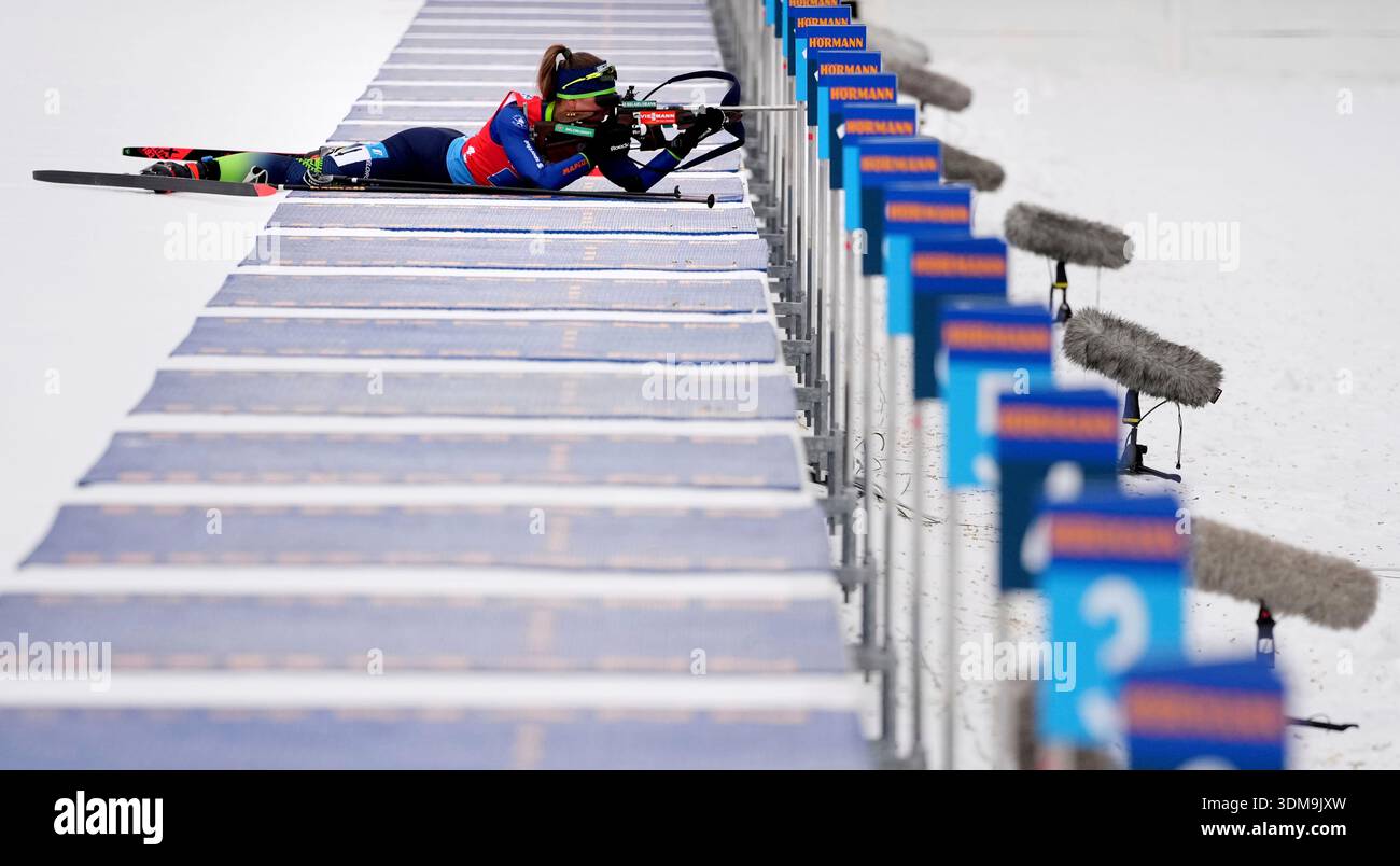 FILE - Joanne Reid of United States competes during the women's 4 x 6km ...