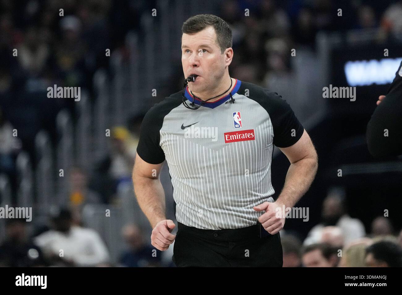 Referee Matt Kallio during an NBA basketball game between the Golden ...