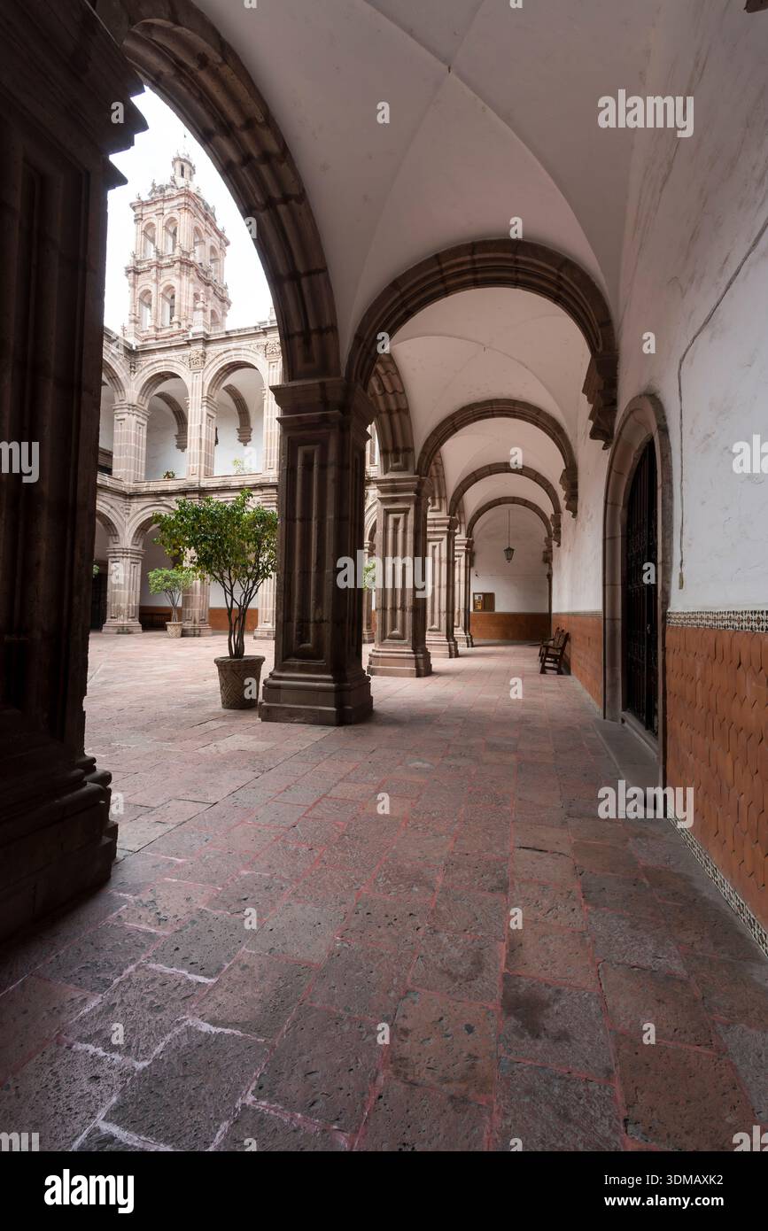 Convent corridors at Del Carmen Temple. Celaya, Guanajuato, México ...