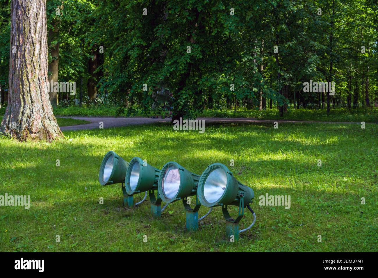 Outdoor daytime scene hi-res stock photography and images - Alamy
