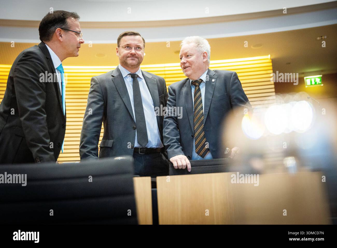 Erfurt , 050226 , Thüringer Landtag Plenum , im Bild: Martin Henkel ...