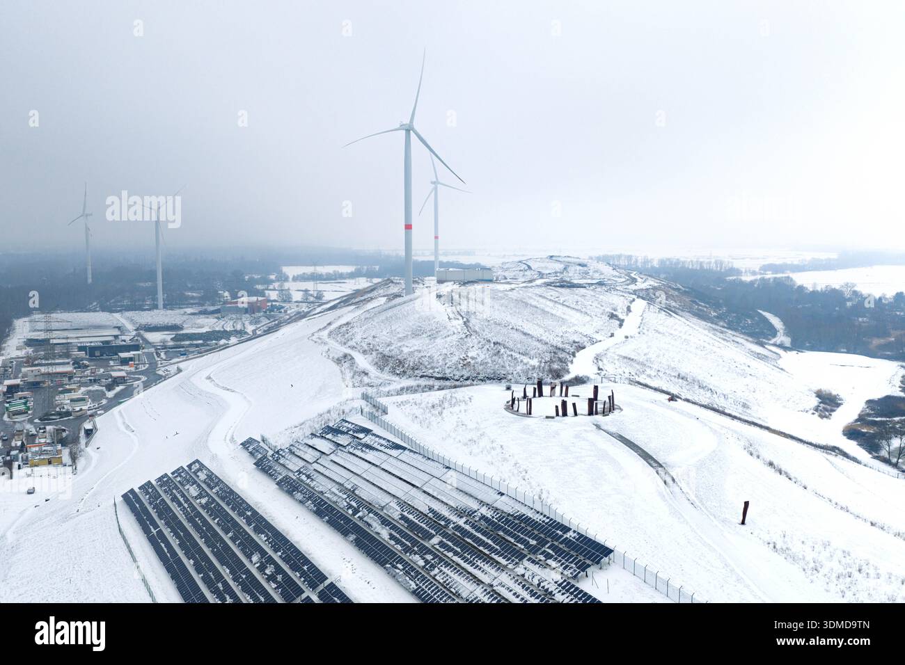 05 February 2026, Bremen: Snow lies on the mountain at Metalhenge ...