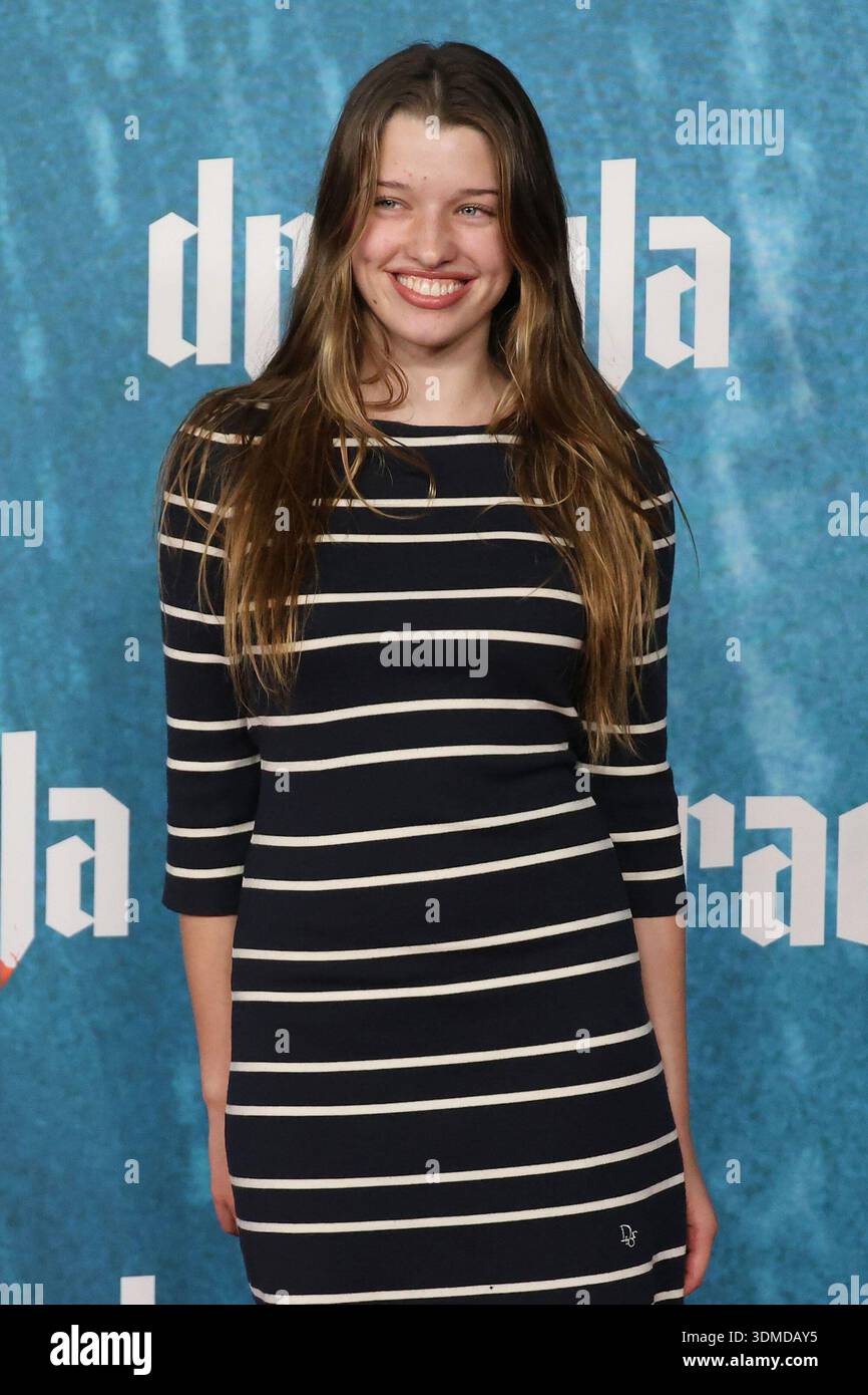 Ever Anderson at arrivals for DRACULA Premiere, TCL Chinese Theatre ...