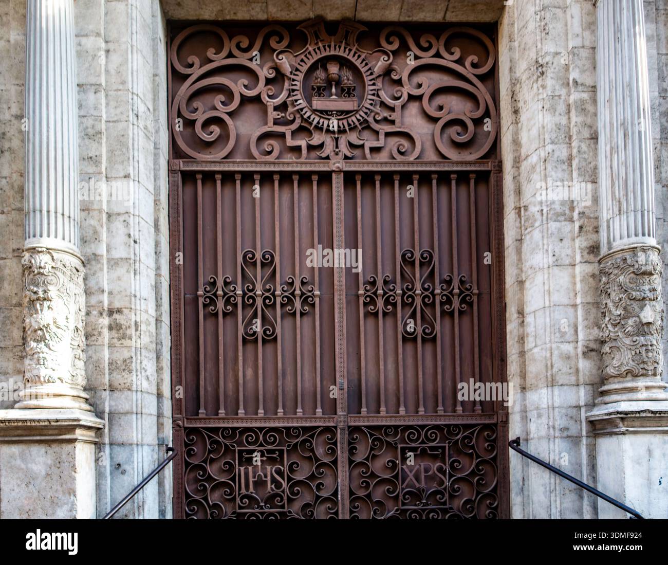 Religious building designs hi-res stock photography and images - Alamy