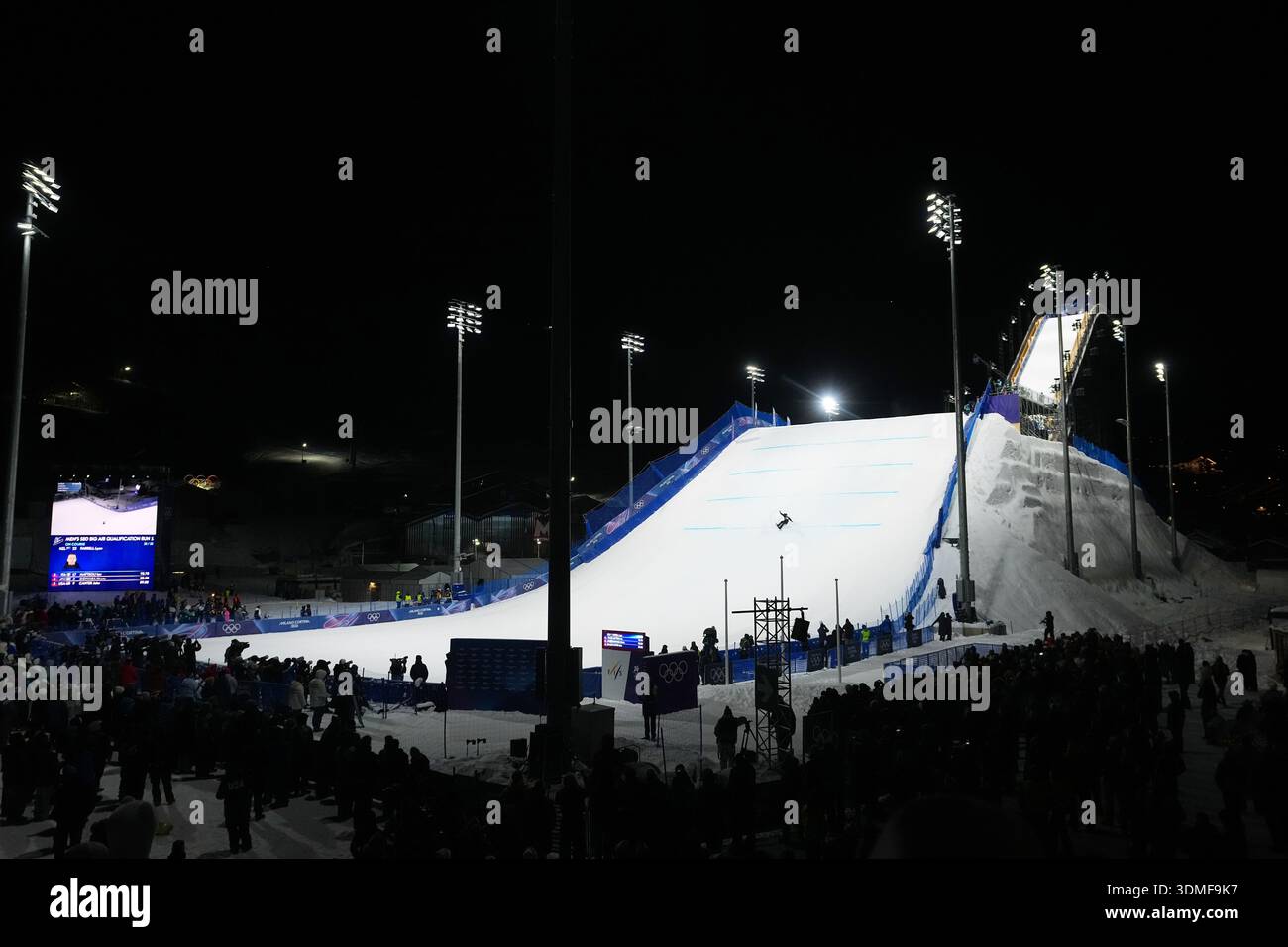 New Zealand's Lyon Farrell competes in men's snowboard big air ...