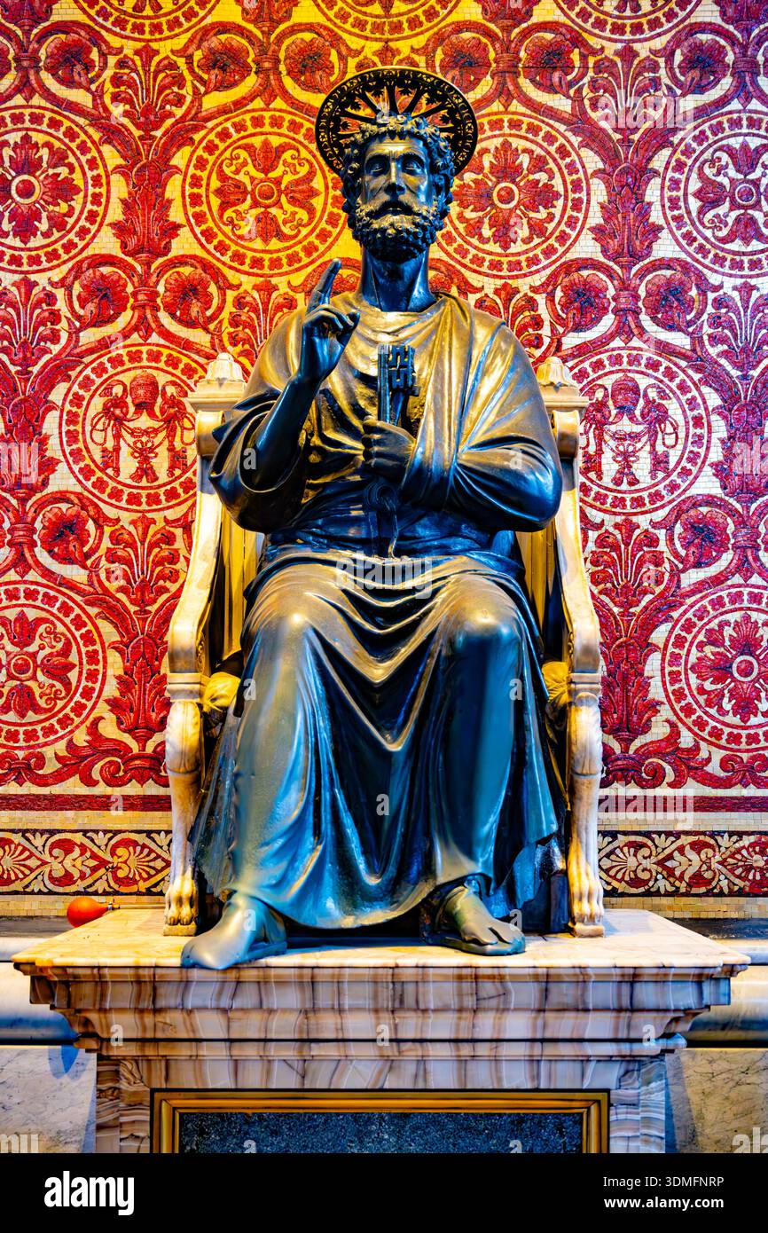 St peter with keys hi-res stock photography and images - Alamy