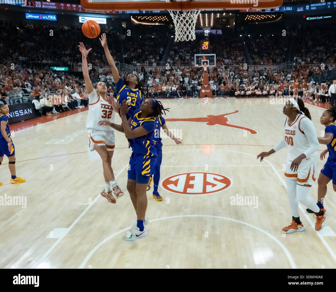 Feb 5, 2026. Teya Sidberry (32) of the Texas Longhorns in action vs the ...