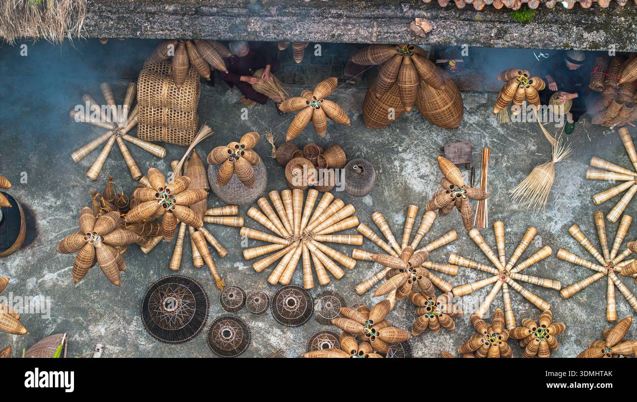 Traditional Fish Trap Weaving in Thu Sy Village – Photo taken in Hai ...