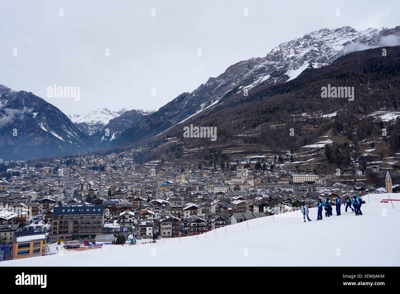 A view of the town as seen from the course ahead of an alpine ski, men ...