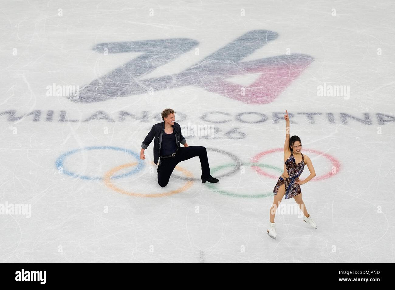Madison Chock and Evan Bates of the United States compete during the ...