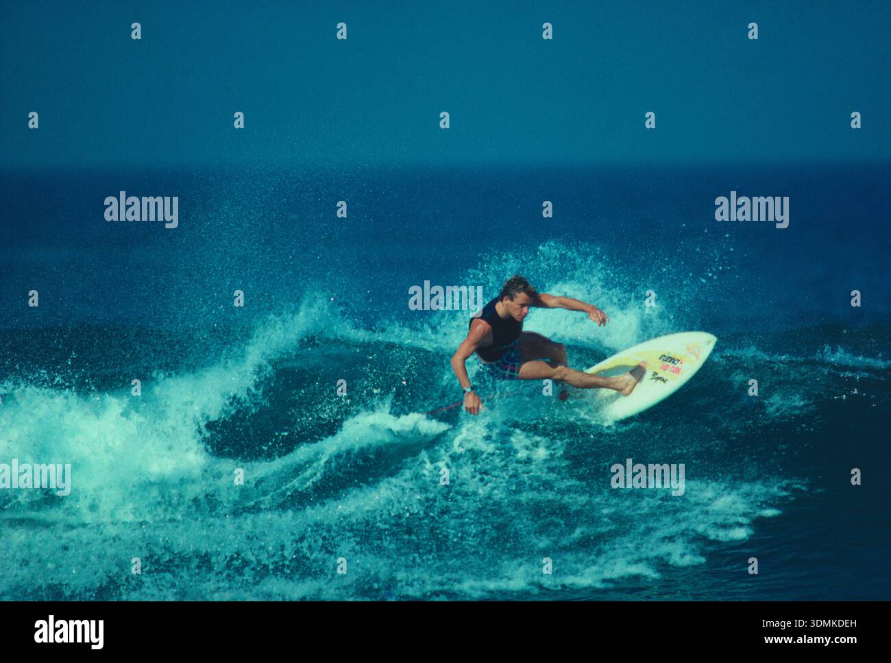 Australian surfer on wave hi-res stock photography and images - Alamy
