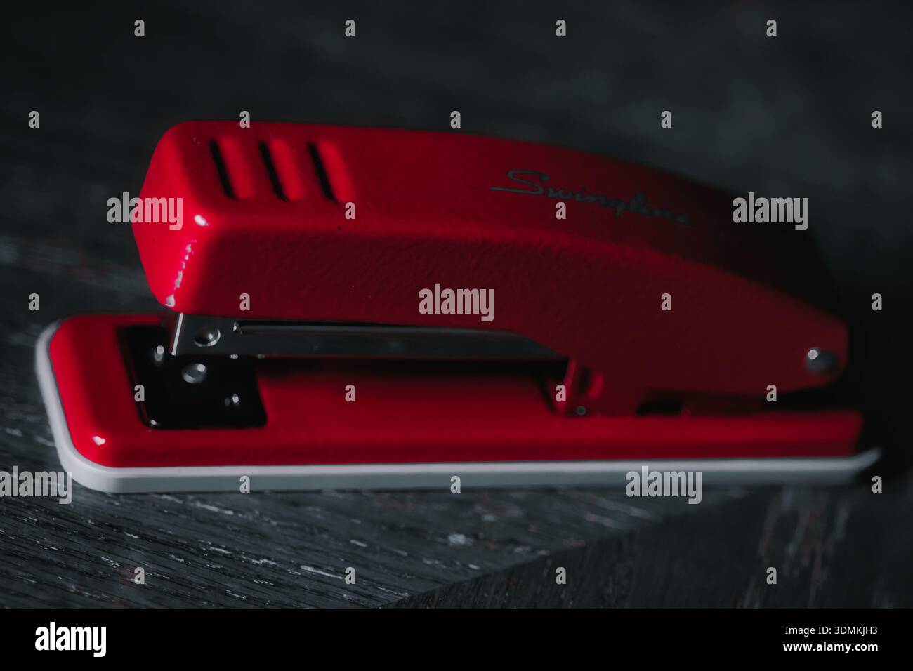 Desktop stapling device hi-res stock photography and images - Alamy
