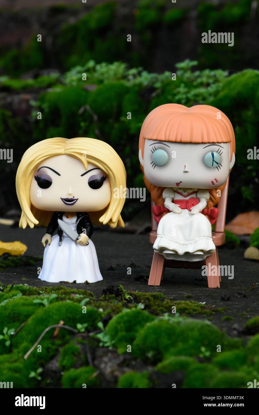 Funko Pop action figures of horror dolls Tiffany from Bride of Chucky ...
