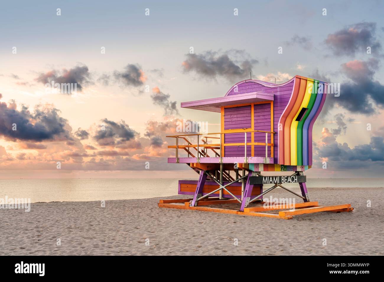 Florida spring break beach hi-res stock photography and images - Alamy