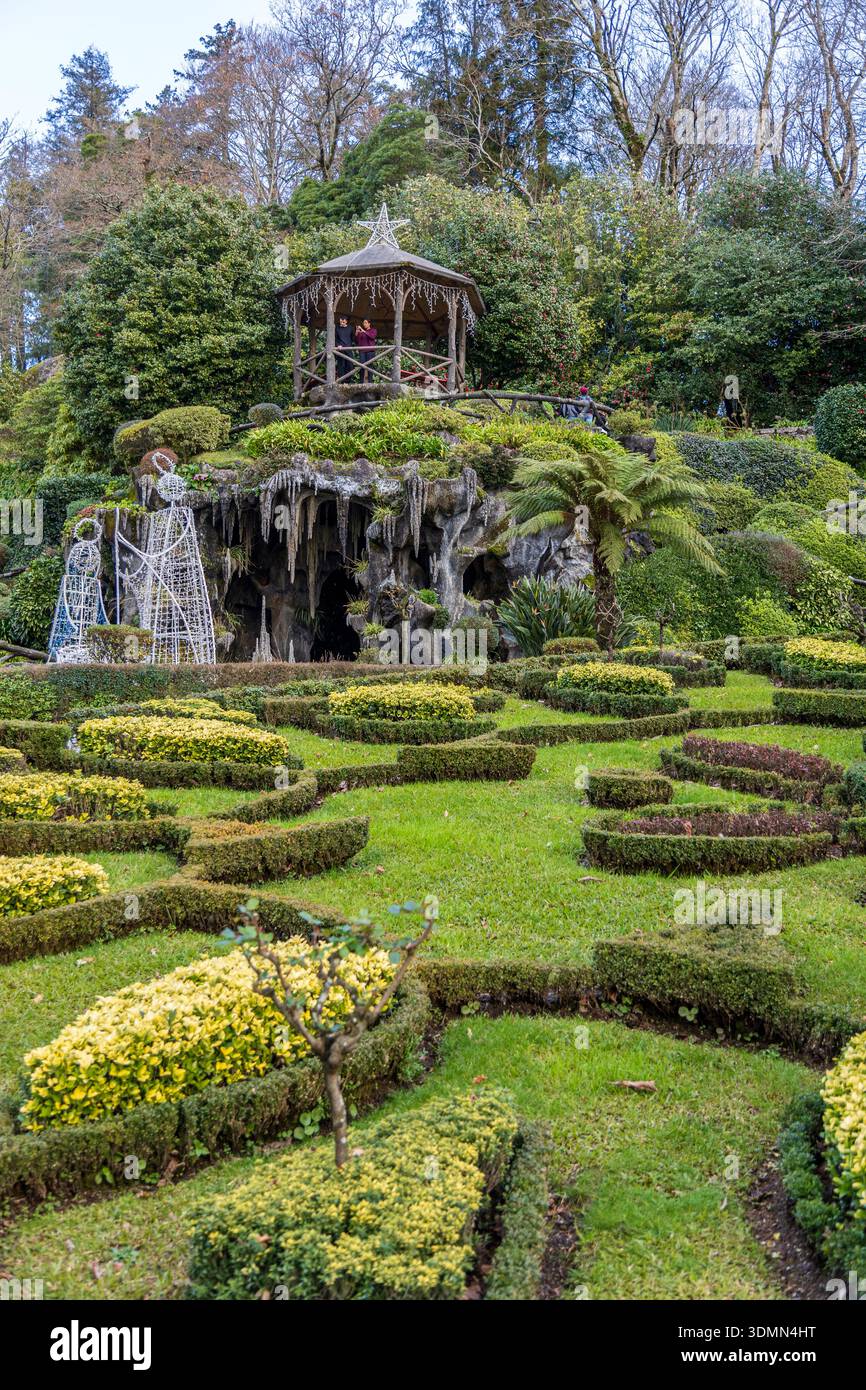 Charming formal garden hedges hi-res stock photography and images - Alamy