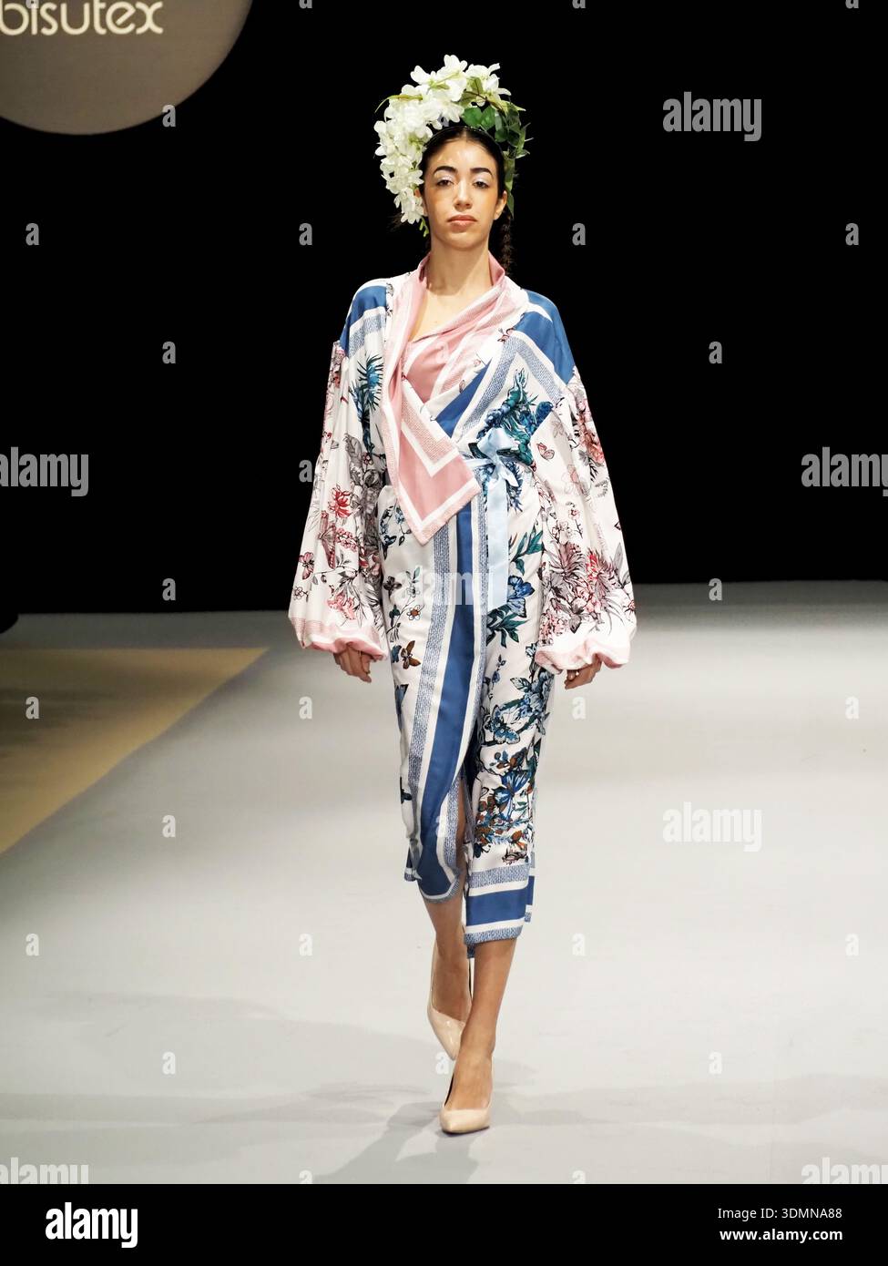 The model walks in the DI DE SANT fashion show at the MOMAD 2026 ...