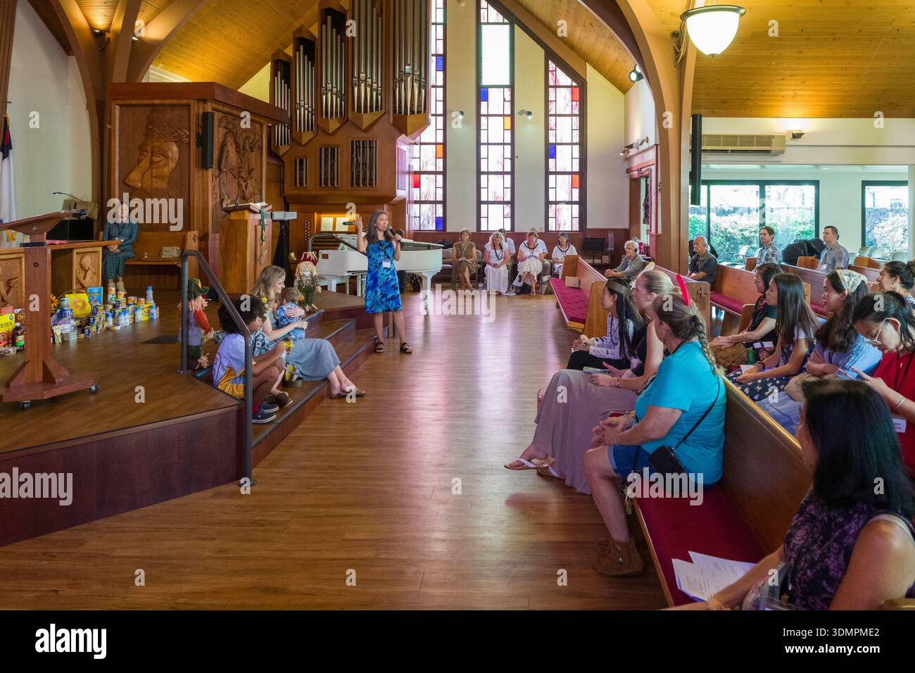 Childrens sermon hi-res stock photography and images - Alamy
