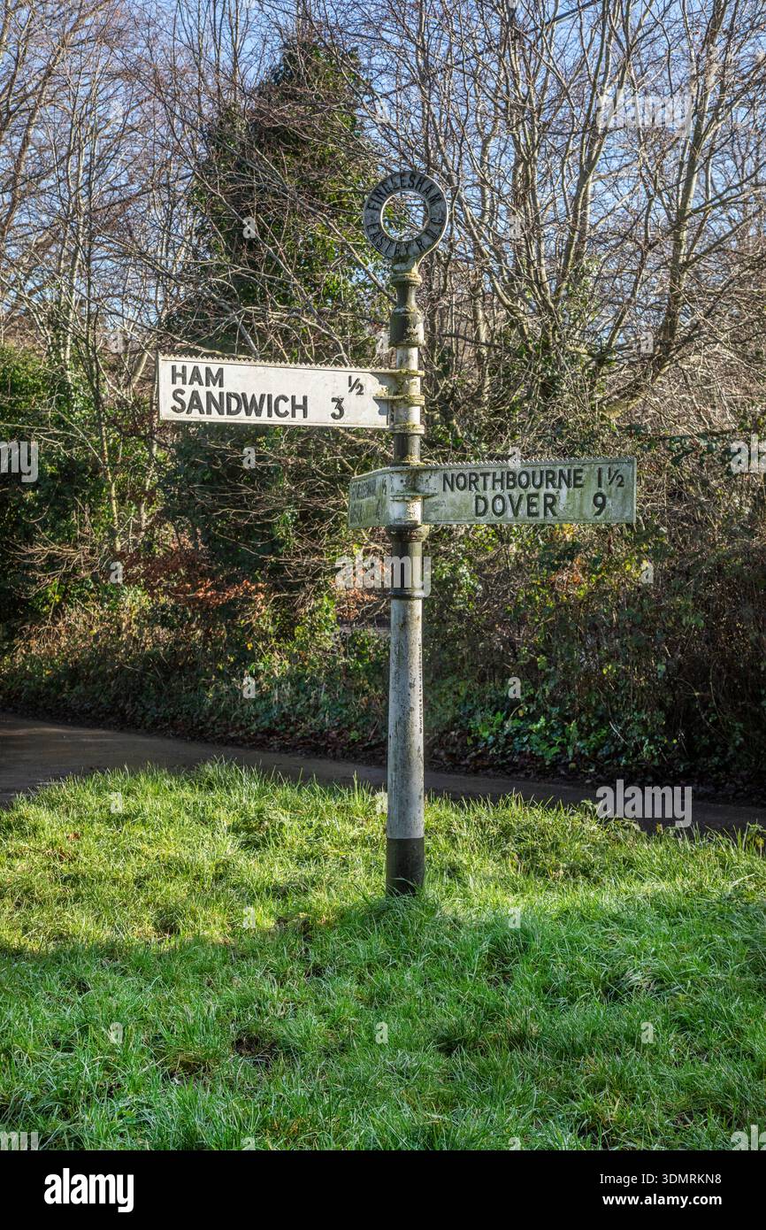 The famous Ham Sandwich sign at the junction of West Street and Farm ...