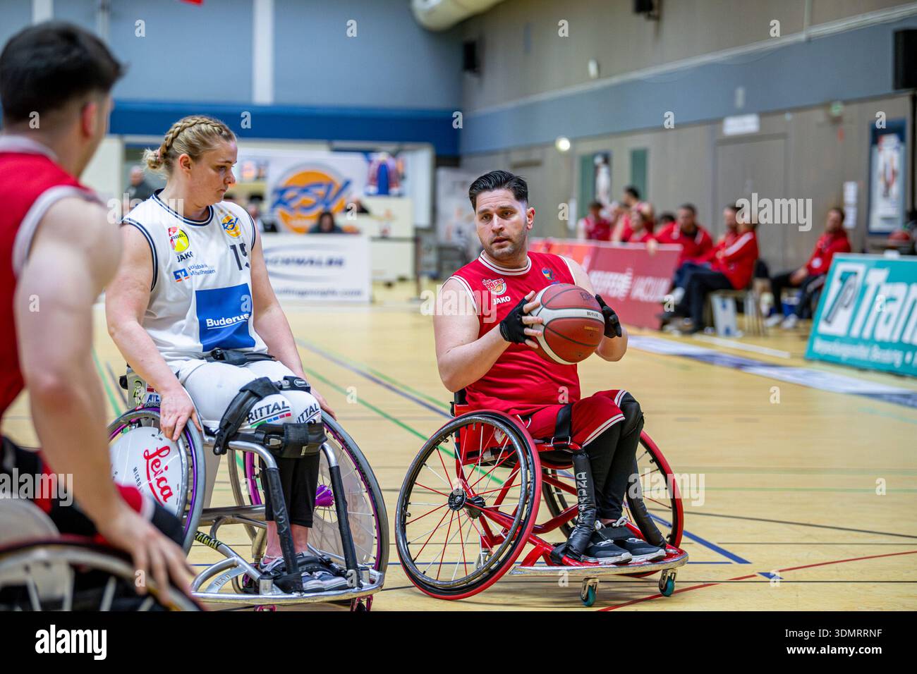 Umut Akbay (Cologne 99ers, 10), Rose Hollermann (RSV Lahn-Dill, 15 ...