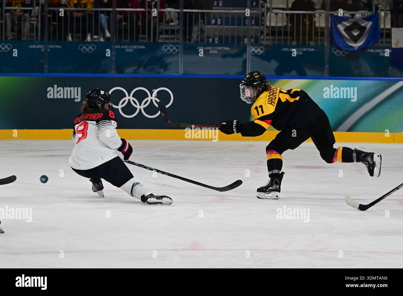 Goal 3:0 from Nicola Hadraschek #11 (Germany), Ice Hockey Women’s ...