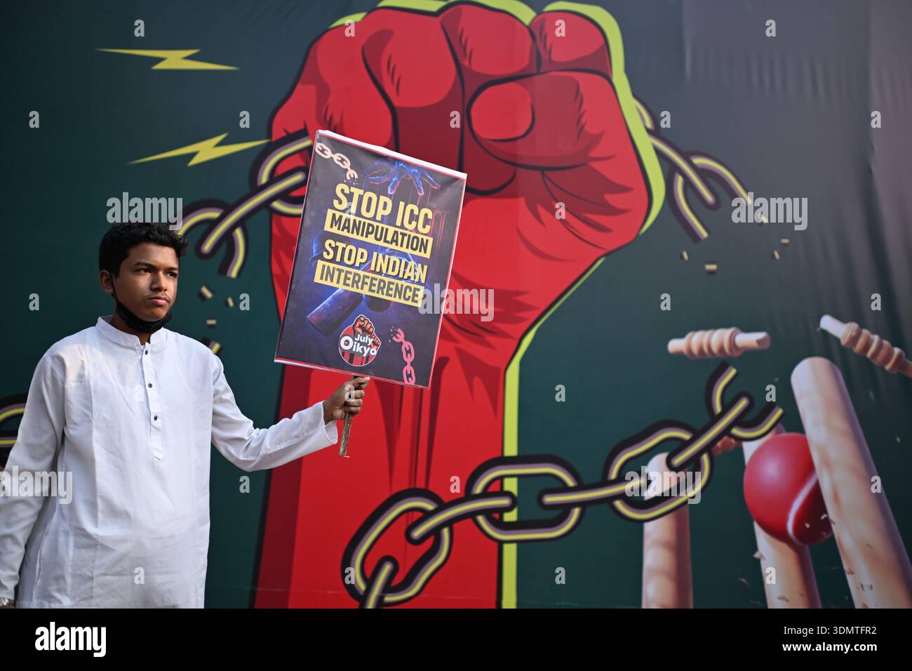 Bangladeshis hold a protest against the Board of Control for Cricket in ...
